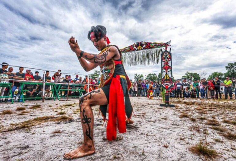 Mengenal Kuntau Bangkui, Silat dari Suku Dayak Ngaju - Pranala.co