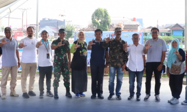 DLH Kaltim Gelar Aksi Bersih Sungai dan Sedekah Sampah Bernilai - Pranala.co